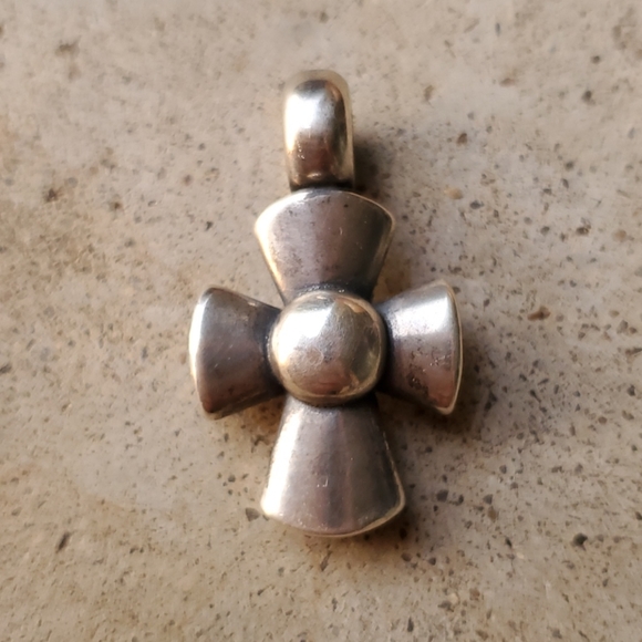 James Avery | Jewelry | James Avery Beacon Cross Retired Silver Pendant ...
